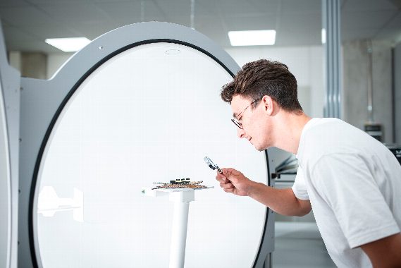 Electronic Knowledge: from basics to expert knowledge