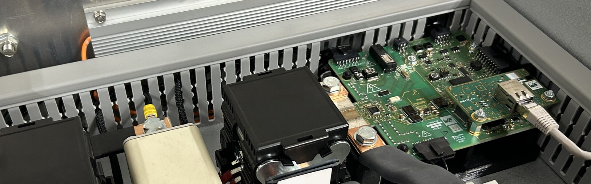 Industrial Battery Management Systems (BMS)