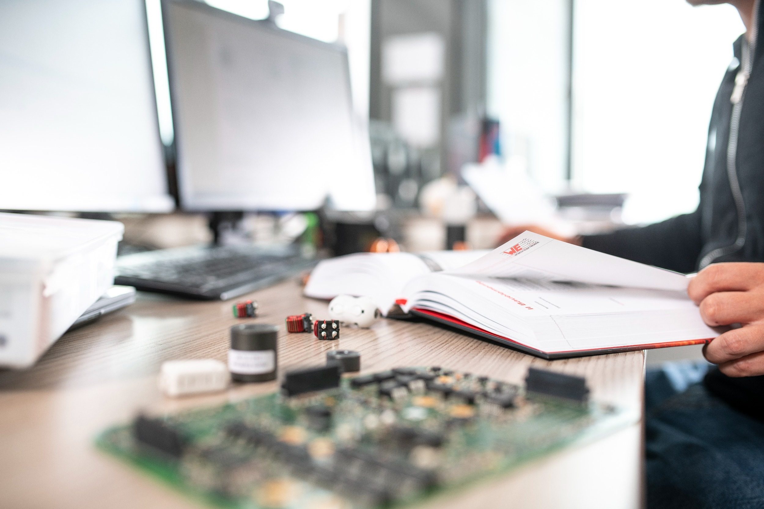 WE-MCA Multilayer Chip Antenna Placement & Matching